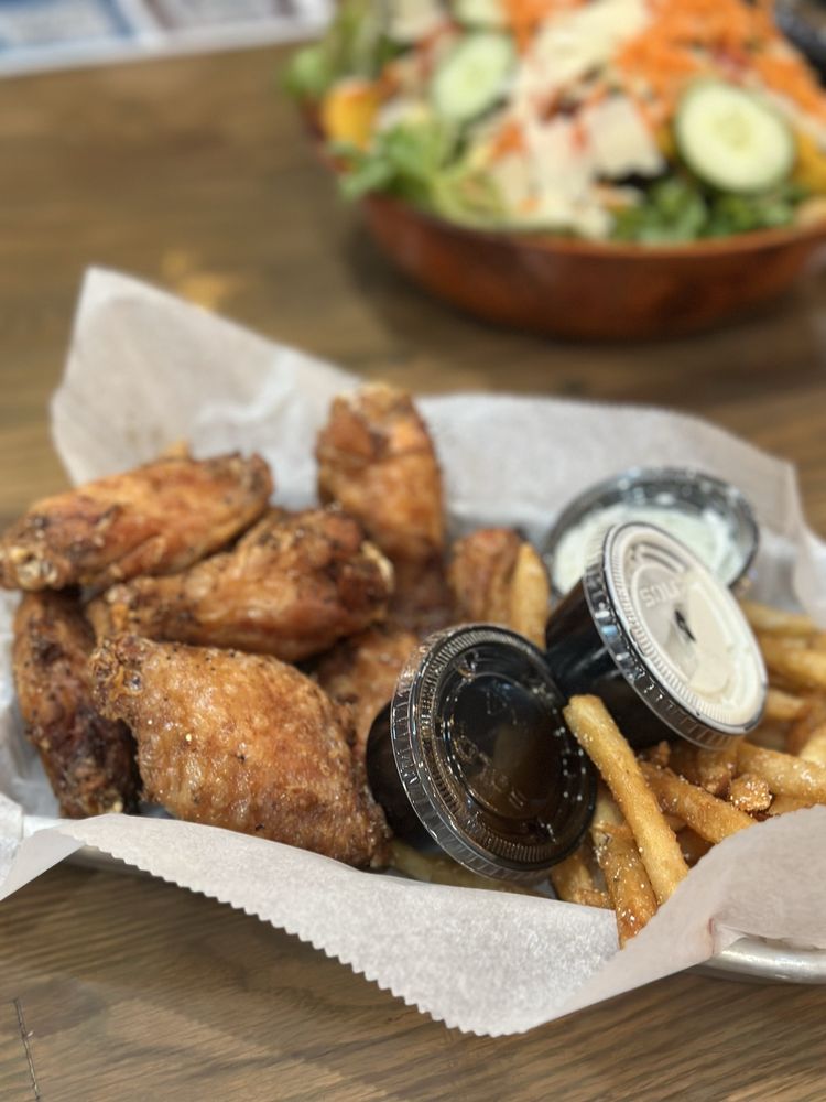 PALISADE PIZZA AND POURHOUSE - Updated September 2025 - 33 Photos & 29 ...