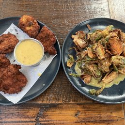 SERVICE BAR - Updated December 2025 - 615 Photos & 326 Reviews - 928 U ...