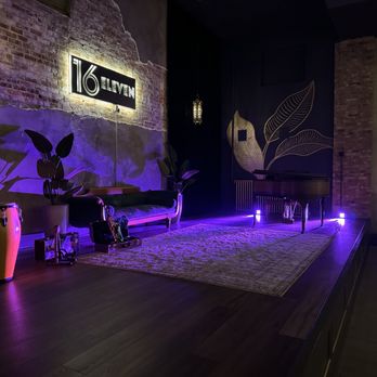 16ELEVEN - Updated July 2025 - 203 Photos & 101 Reviews - 1611 Everett ...