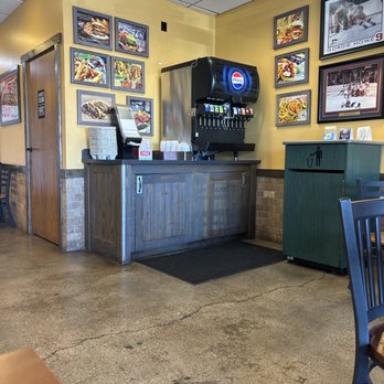 NISKERS CHAR-GRILL & SLAP SHOT HOCKEY BAR - Updated August 2025 - 215 ...