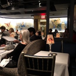 CAFE CARLYLE - Updated December 2025 - 54 Photos & 116 Reviews - 35 E ...