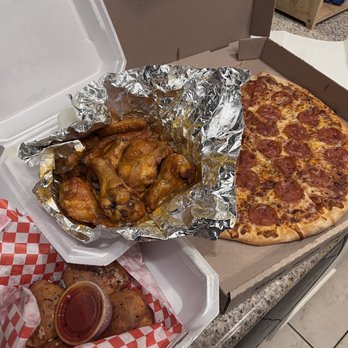 BULLDOGS PIZZA - Pizza in Spring, Texas at 2021 Rayford Rd - 28 Photos ...