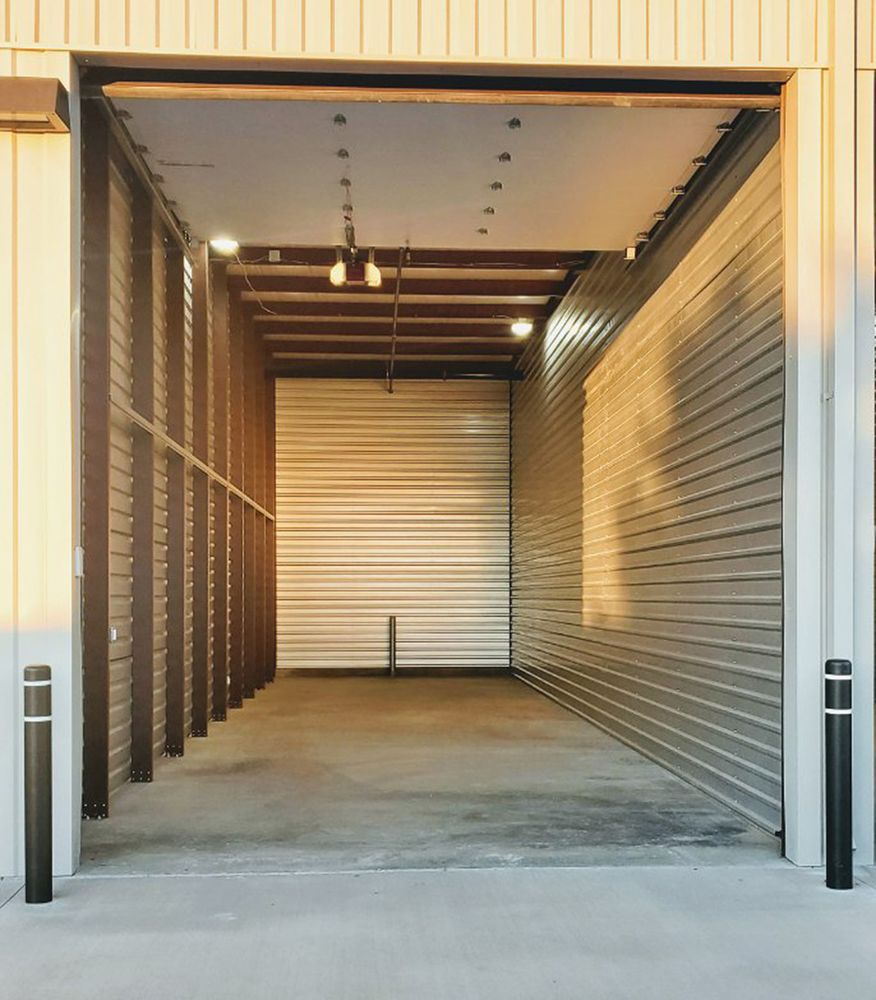 LUXTOR 5-STAR LUXURY RV STORAGE - Updated May 2025 - 10 Photos - 2899 ...