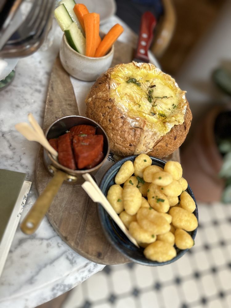 THE BOTANIST - Updated June 2025 - 13 Photos - 28 Milsom Place, Bath ...