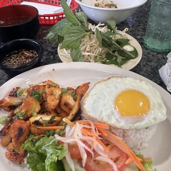 PHO 43 - Updated September 2024 - 1140 Photos & 838 Reviews - 2844 N ...