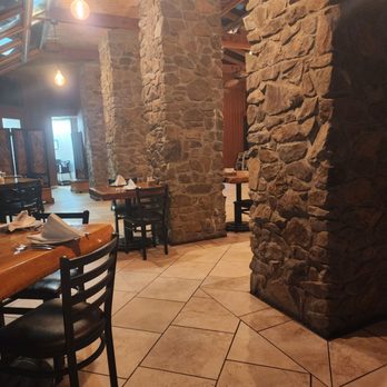 RAGGED POINT RESTAURANT - Updated July 2025 - 347 Photos & 302 Reviews ...