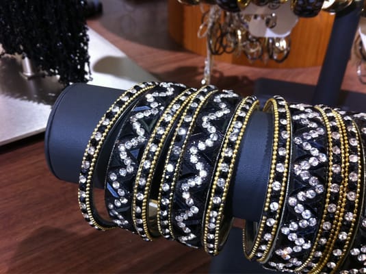 VERSONA - Updated December 2025 - 21 Photos & 31 Reviews - 8124 ...