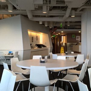 MICROSOFT ONE ESTERRA FOOD HALL - 15550 NE Turing St, Redmond ...