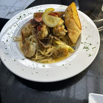 KATCH KITCHEN & COCKTAILS - Updated February 2025 - 332 Photos & 227 ...