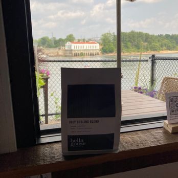 BELLA GOOSE COFFEE - CAFE ON THE RIVER - Updated July 2024 - 384 Photos ...