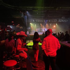 COWBOYS RED RIVER - 109 Photos & 298 Reviews - 10310 Technology Blvd E ...