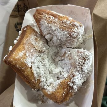 LORETTA’S AUTHENTIC PRALINES - Updated March 2025 - 790 Photos & 533 ...