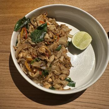 KIN KHAO - Updated August 2024 - 6026 Photos & 2527 Reviews - 55 Cyril ...