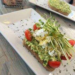 LIFE GARDEN CAFE - Updated August 2025 - 145 Photos & 60 Reviews - 1048 ...