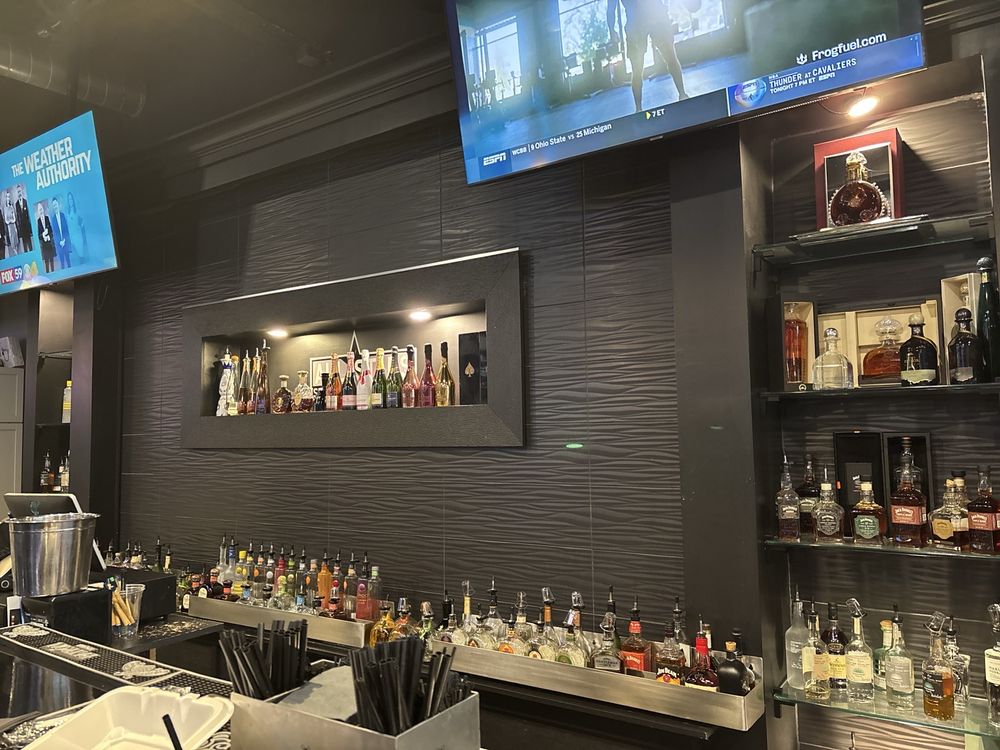 ALL STARS SPORTS LOUNGE & GRILL - Updated November 2025 - 17 Photos ...