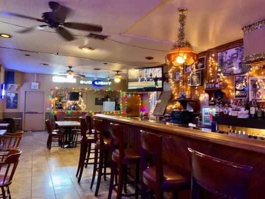 MIL’S BAR & GRILL - Updated March 2025 - 60 Photos & 90 Reviews - 100 S ...