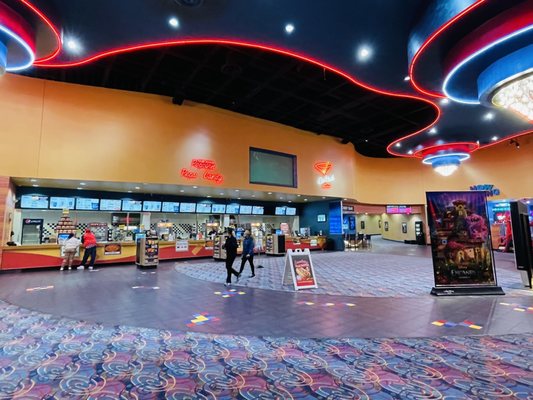 MARCUS ST. CHARLES CINEMA - Updated November 2025 - 97 Photos & 110 ...