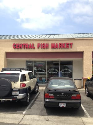 CENTRAL FISH MARKET - 27 Photos & 49 Reviews - 1724 W Rosecrans Ave ...