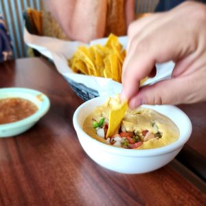 SUNSET LOOP BAR & GRILL - Updated October 2025 - 26 Photos & 29 Reviews ...