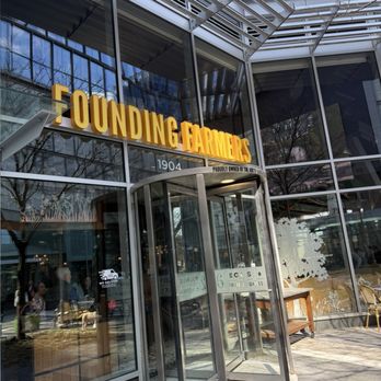 FOUNDING FARMERS RESTON STATION - Updated April 2025 - 1399 Photos ...