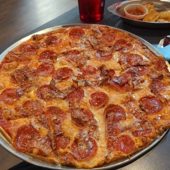 CECIL WHITTAKER’S PIZZERIA - Updated December 2025 - 25 Photos & 31 ...
