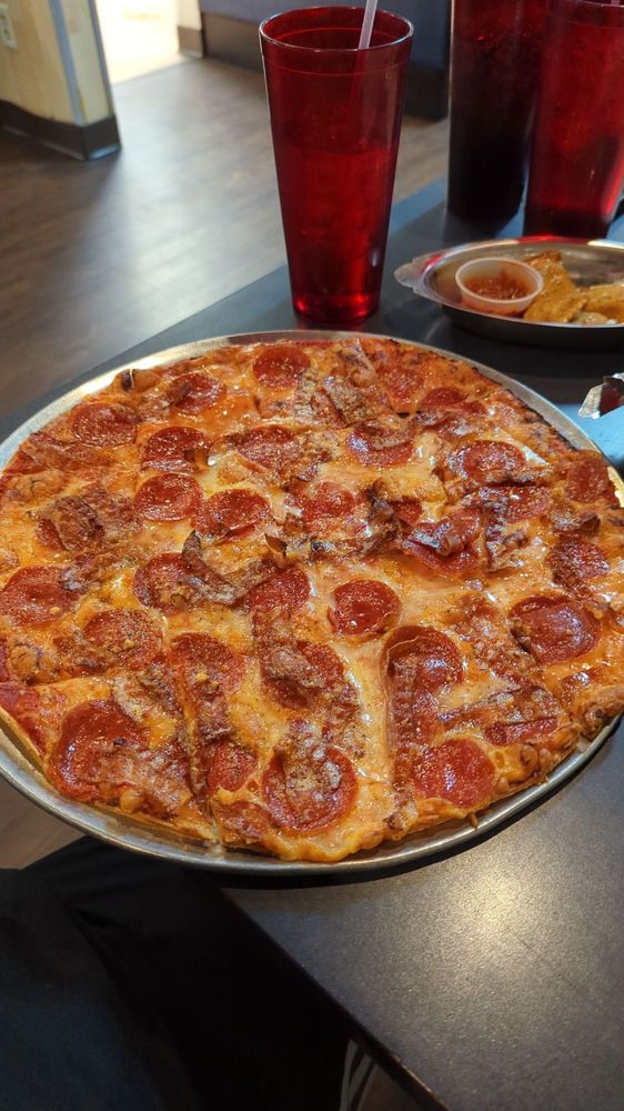 CECIL WHITTAKER’S PIZZERIA - 10 Photos & 26 Reviews - 2968 Hwy K, O ...
