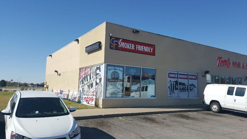 TOM’S SMOKER FRIENDLY/SMOKE SHOP 1 - Updated February 2025 - 11 Photos ...