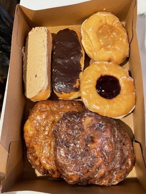 SCRUMDIDDILYUMTTIOUS DONUTS - Updated July 2025 - 17 Photos & 65 ...
