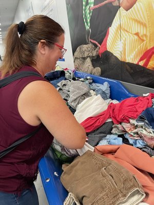 GOODWILL OUTLET - Updated December 2025 - 24 Reviews - 1729 W Taft ...