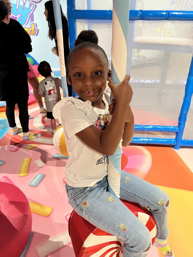 CANDY WONDERLAND - Updated January 2026 - 65 Photos & 45 Reviews ...