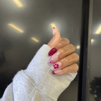 Hd nails store