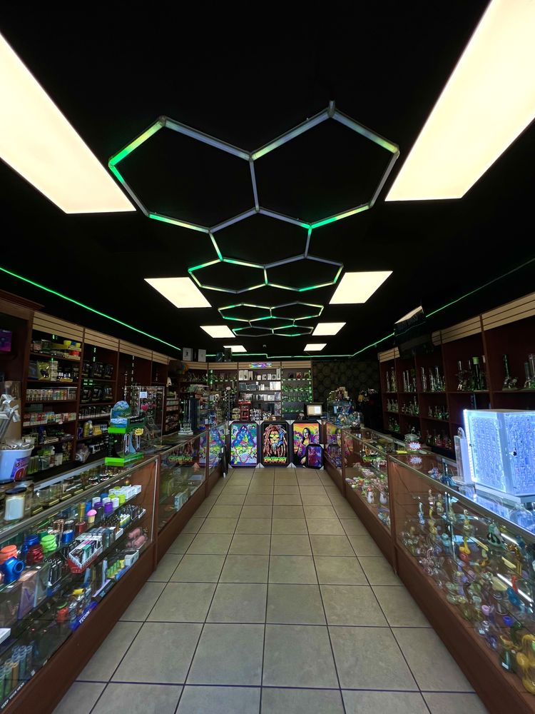 PARADISE PUFF - Updated July 2025 - 12 Photos - 41007 East Florida Ave ...