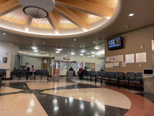 UNM HOSPITAL - Updated December 2024 - 31 Photos & 95 Reviews - 2211 ...