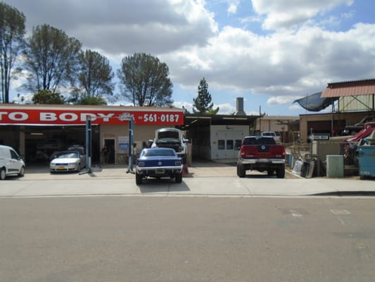 LAKESIDE AUTO BODY - Updated May 2026 - 30 Photos - 9786 Los Coches Rd ...