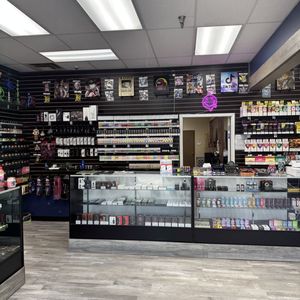 VIP SMOKE SHOP - FOREST PARK - Updated April 2025 - 31 Photos - 1214 W ...