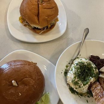 ALMA - Updated July 2025 - 1051 Photos & 701 Reviews - 528 University ...