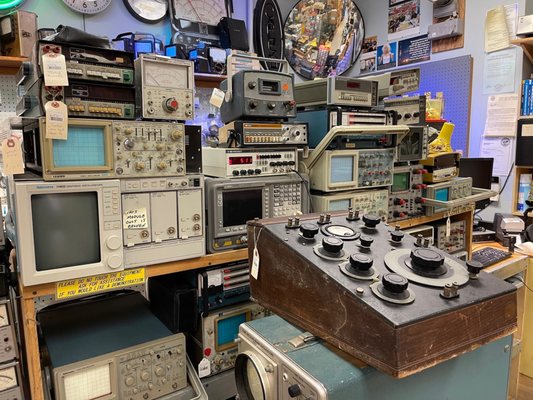 ELECTRONIC PARTS OUTLET - Updated October 2025 - 76 Photos & 45 Reviews ...