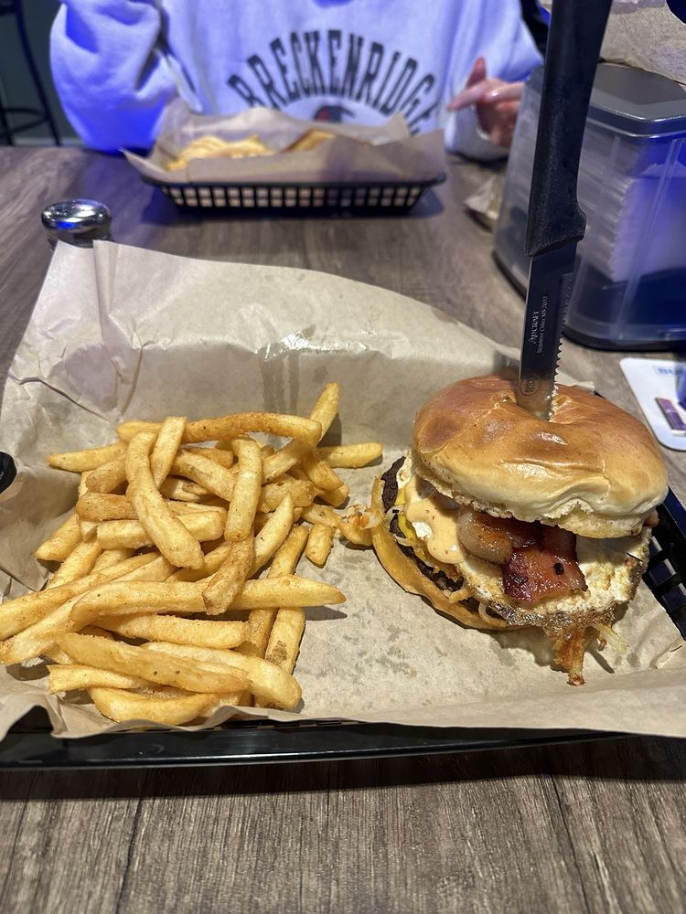 FROSTY MUG - 2611 N 204th St, Omaha, Nebraska - Sports Bars ...