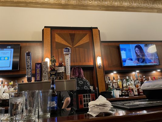 THE PALACE TAVERN - Updated December 2025 - 21 Photos & 23 Reviews ...