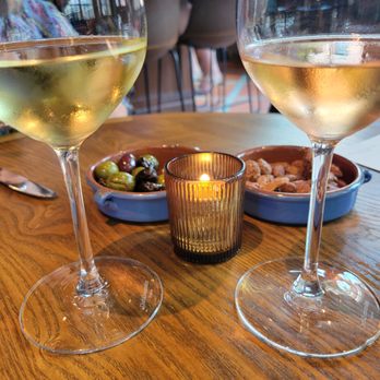 SAFI - Updated July 2025 - 57 Photos & 26 Reviews - 1401 Republic St ...