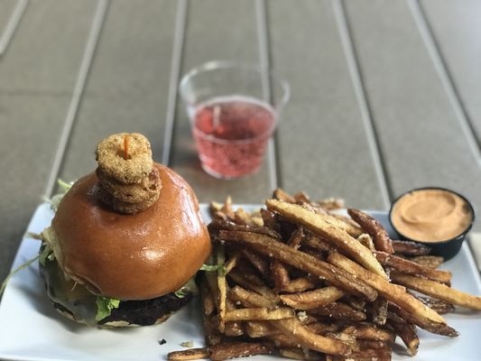 CLEATS BAR & GRILLE - 59 Photos & 14 Reviews - Sports Bars - 5801 N ...