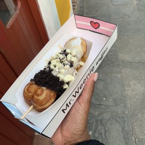 MR. WEENIE’S WAFFLES - 60 Photos & 27 Reviews - Calle de San Francisco ...