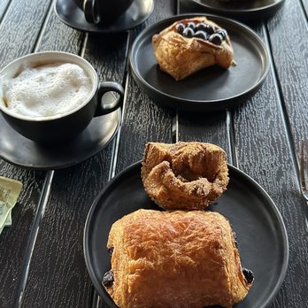 BAR REVERIE - Updated May 2024 - 36 Photos & 32 Reviews - 4017 Kennett ...