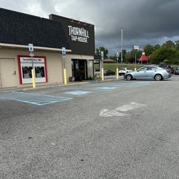 THORN HILL TAP HOUSE - Updated December 2025 - 256 Photos & 309 Reviews ...