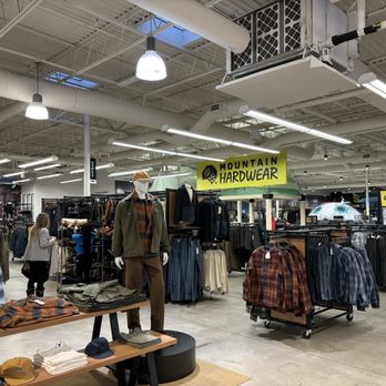 COLUMBIA SPORTSWEAR COMPANY EMPLOYEE STORE - Updated December 2025 ...