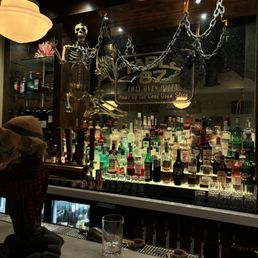 TABLE 87 - BROOKLYN HEIGHTS - Updated January 2026 - 353 Photos & 402 ...