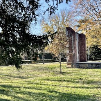 PARMER PARK - Updated January 2026 - 33 Photos - 578 Leake Ave, Belle ...