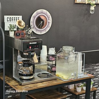 CHICK N ROLL - Updated October 2025 - 364 Photos & 144 Reviews - 1426 N ...