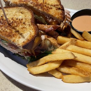 GARAGE GRILL - 610 Photos & 568 Reviews - 1122 Draper Pkwy, Draper, UT ...