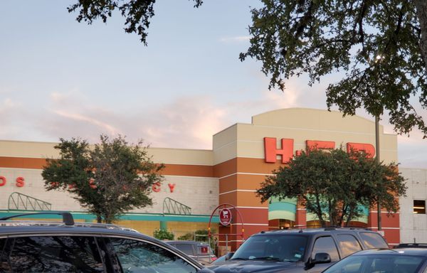 H-E-B - Updated July 2025 - 147 Photos & 164 Reviews - 7015 Village ...